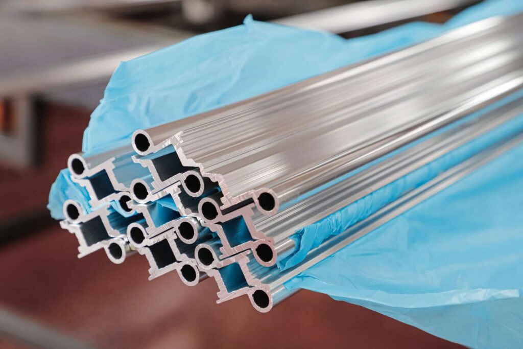 Machining of aluminium profiles - Cutting and machining of profiles