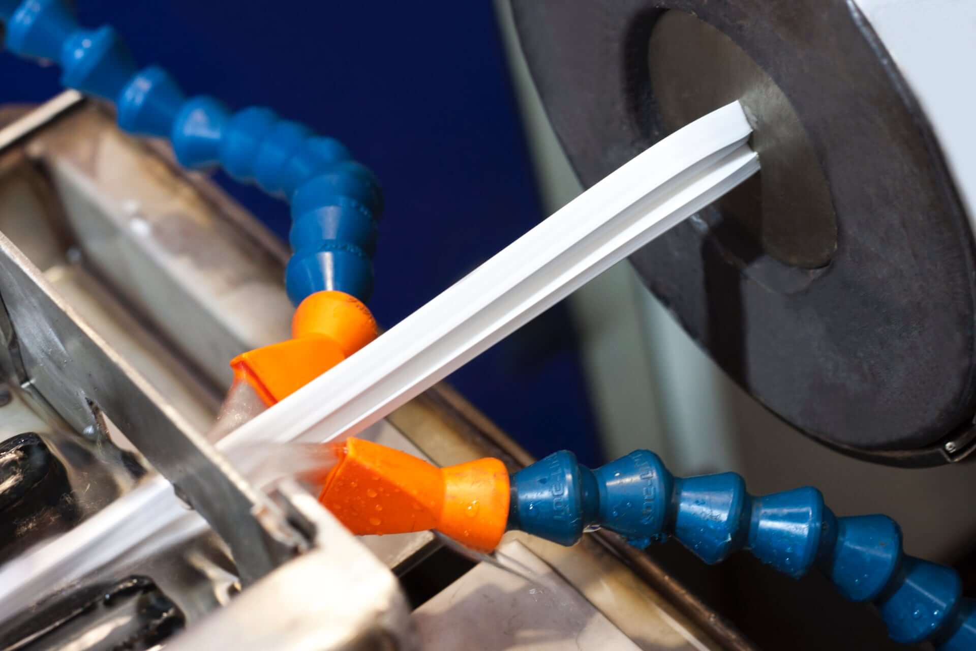 Extrusión de polímeros - Fabricación de piezas de plástico