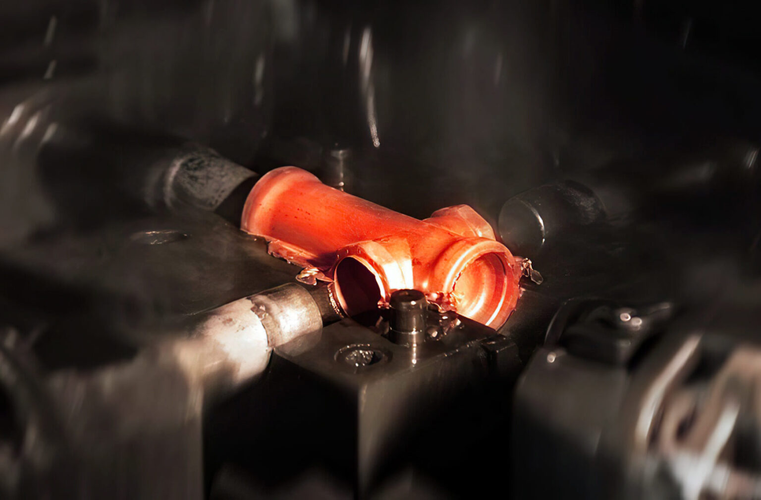 Fabricación aditiva, forjas, moldeos y otros procesos de producción